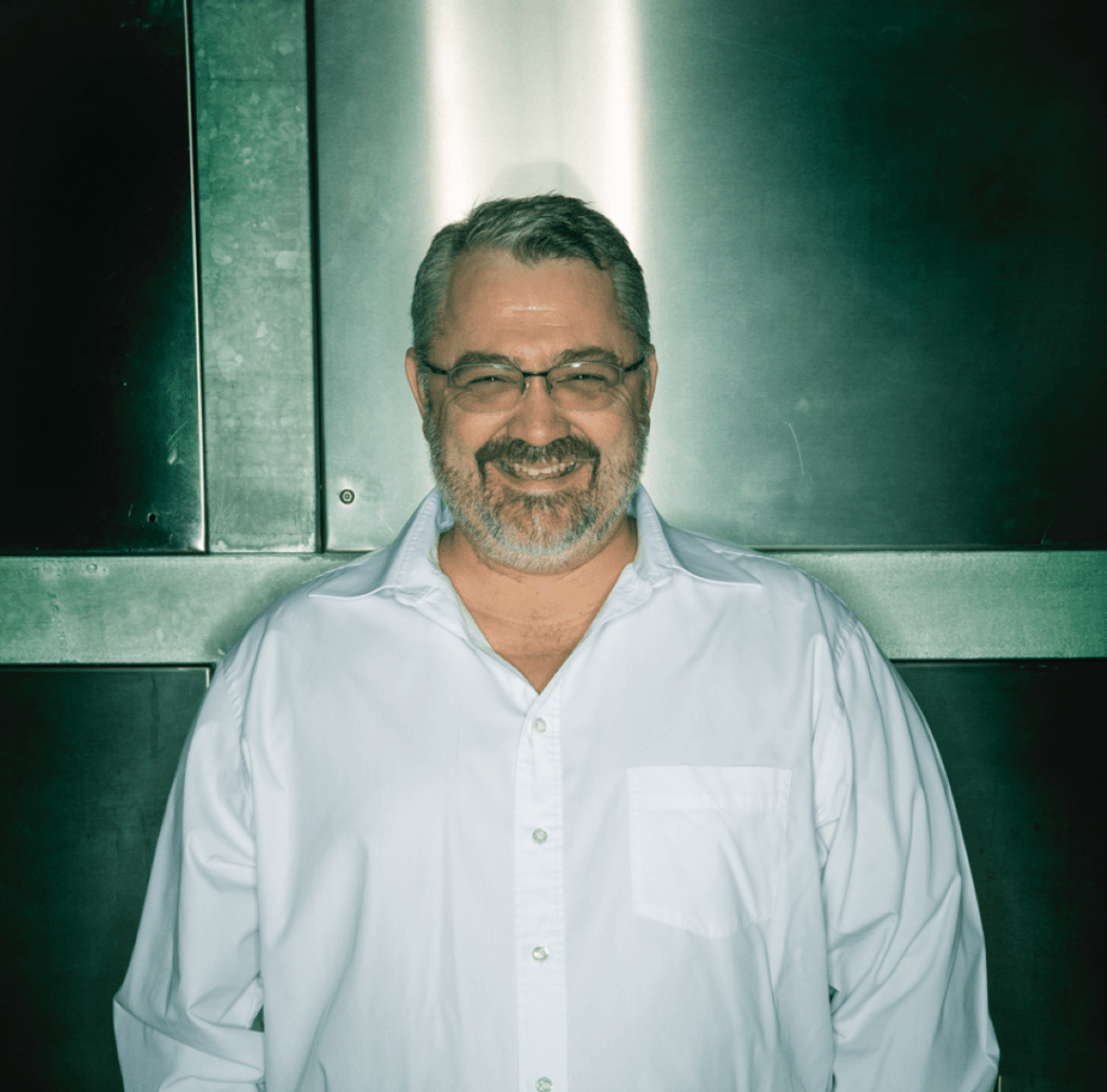 Bravely Transforming the World | Roy Henderson